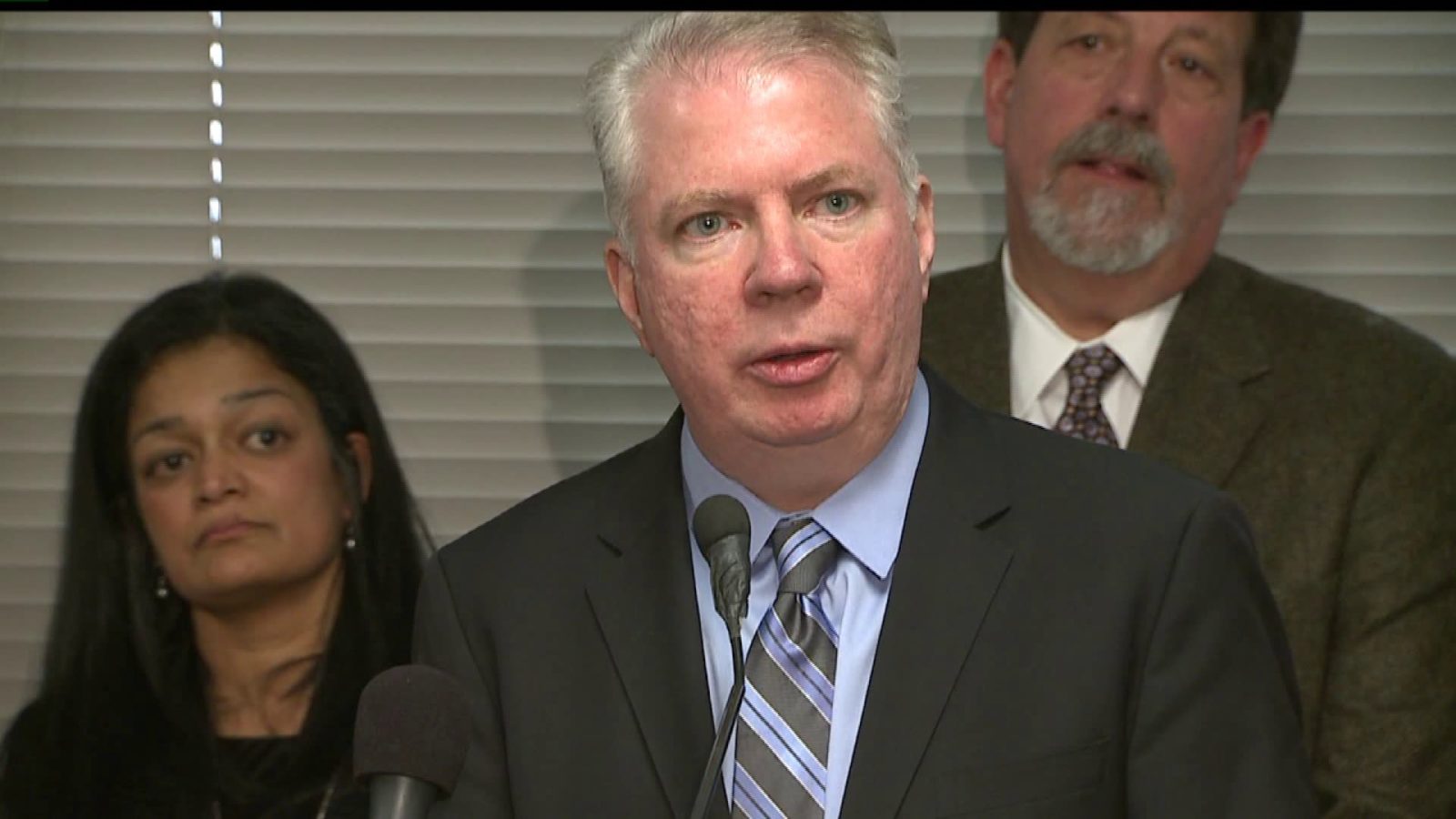 Was Ed Murray drunk texting? He sure made threats he wasn’t prepared to ...